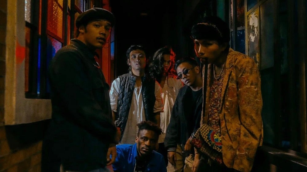 Rock band Dilaw to perform live at the Ayala Malls Central Bloc