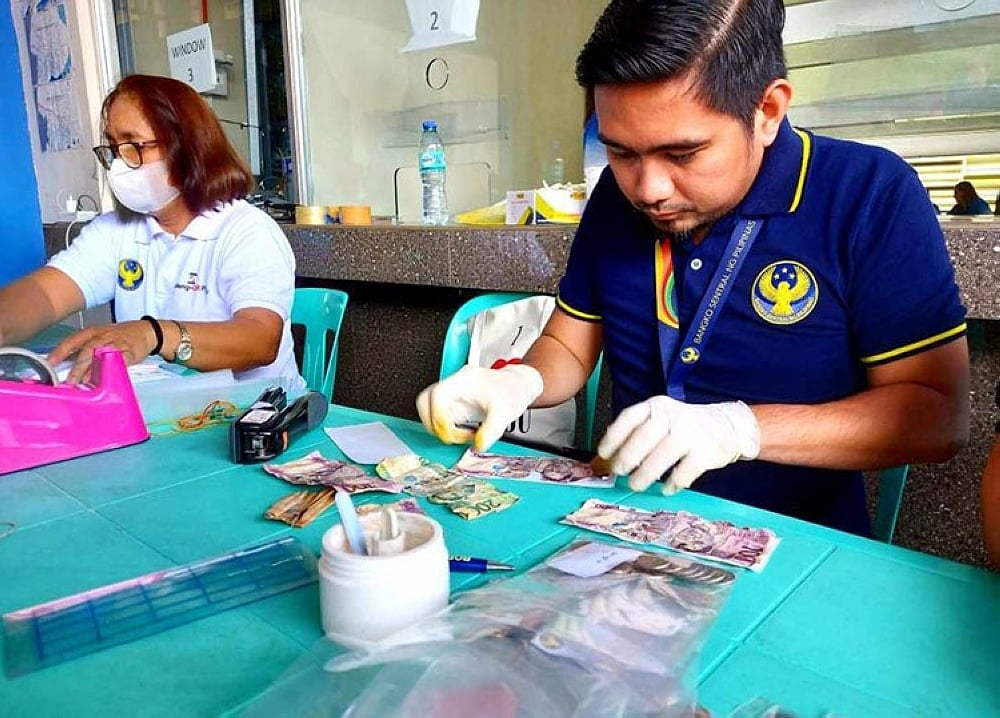 BSP promotes financial education thru Piso Caravan