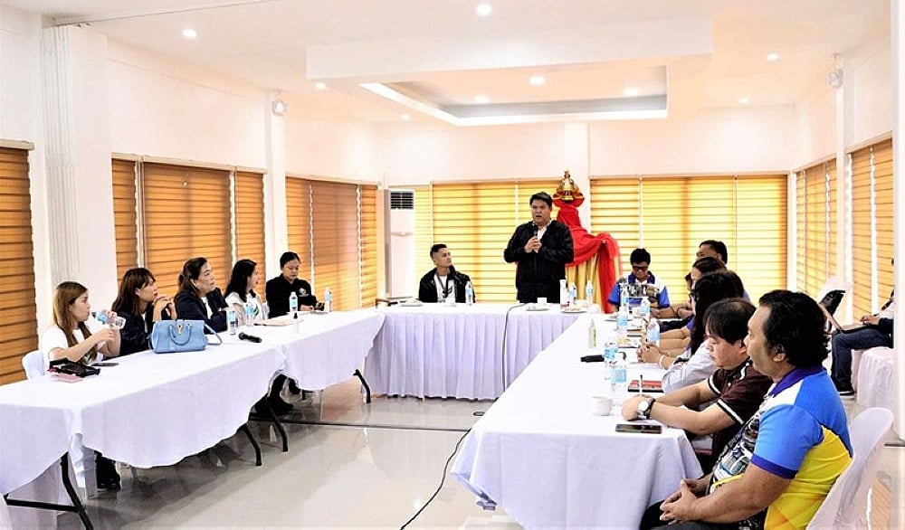 EB Magalona strengthens ties with Victorias