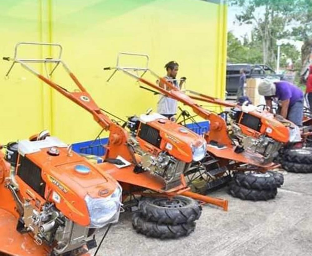 BARMM gives farm inputs to Lanao MILF-BIAF community