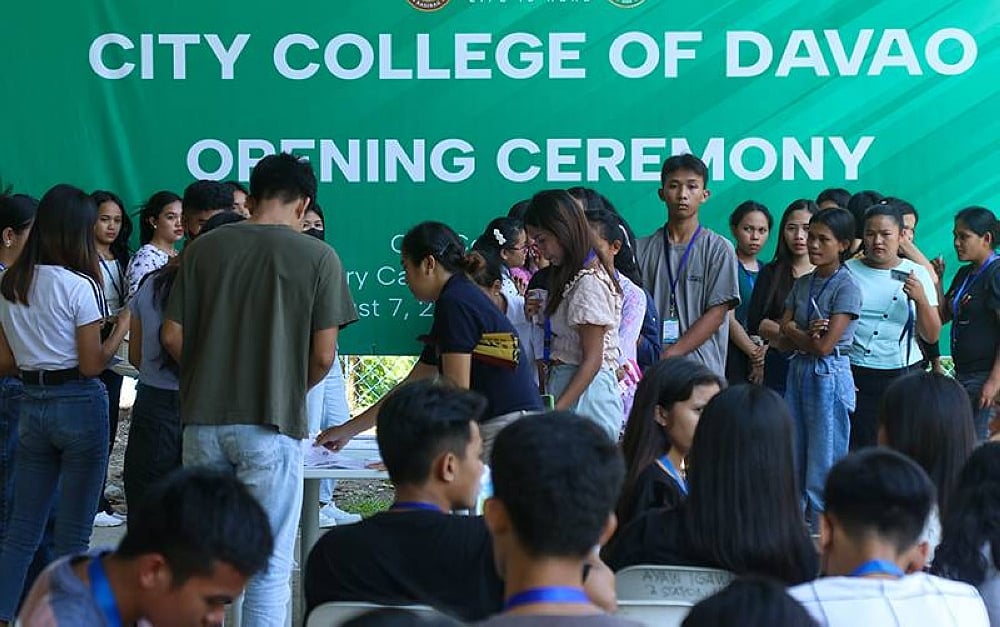 City College of Davao welcomes 320 students