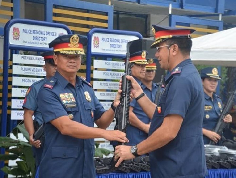 PRO-Zambo Peninsula distributes new guns, helmets