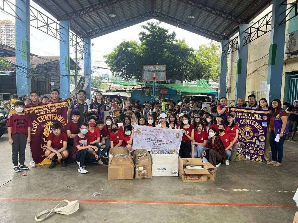 Leo, Lions clubs hold joint feeding program