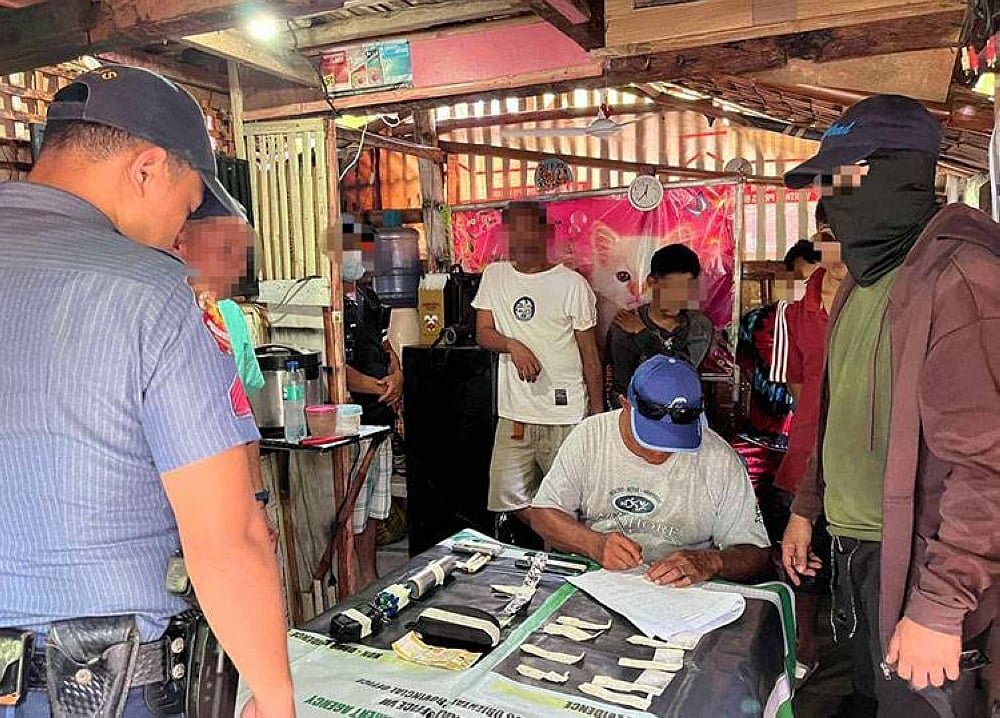 5 nabbed in drug den raid in Negros Oriental town