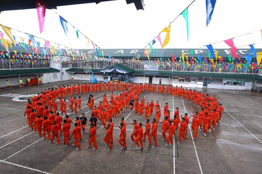 CPDRC Inmates Perform Iconic '90s Dance Moves in Honor of Annual Fiesta