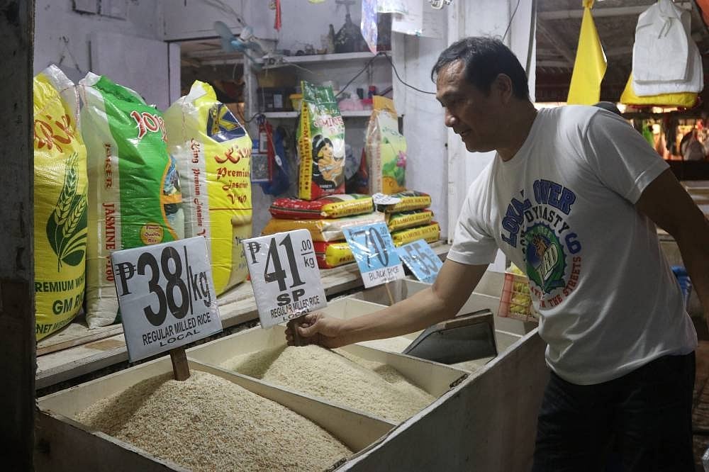 City's rice retailers ready to adhere to price caps