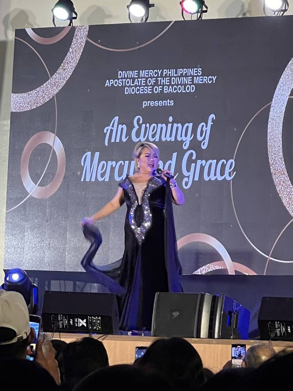 An Evening of Mercy and Grace: Marco Sison, Dulce, Token Lizares and ...