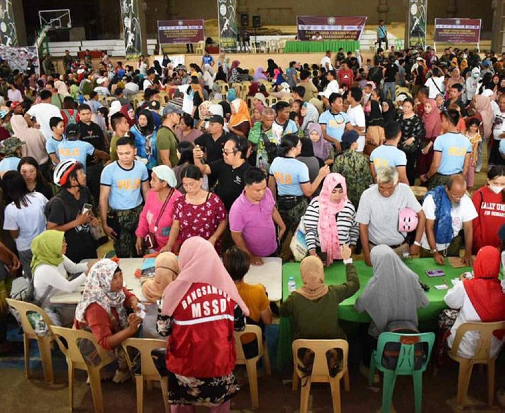 Tawi-Tawi fire victims receive financial aid