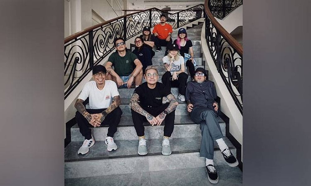 Attitude problem? Sorsogon guv kicks out Kamikazee