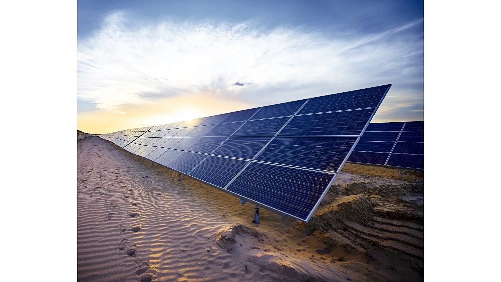 Bahrain Issues International Tender For 100 MW AC Solar Farm