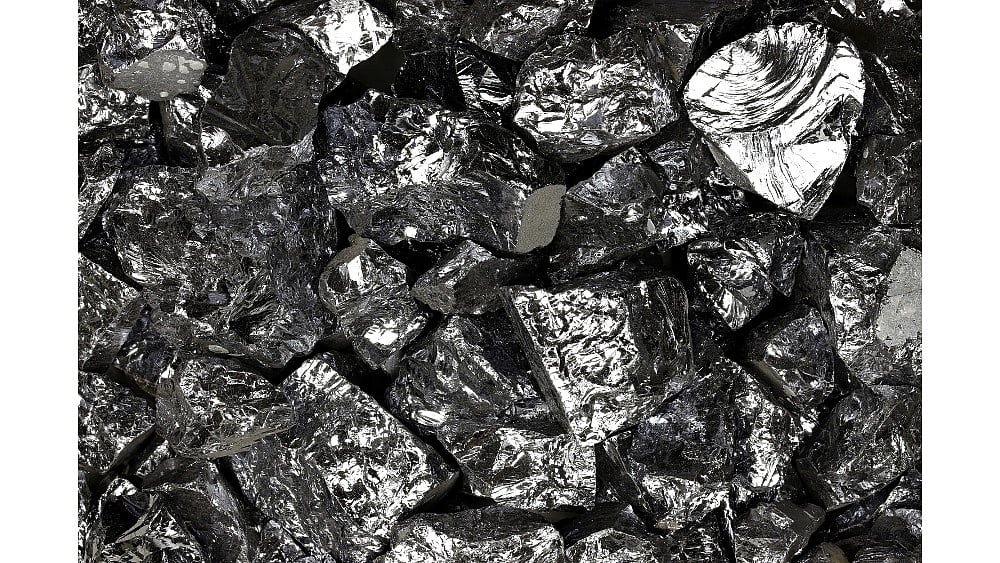 China Slashes Polysilicon Output; Inventory Still High At 367,000 Tons