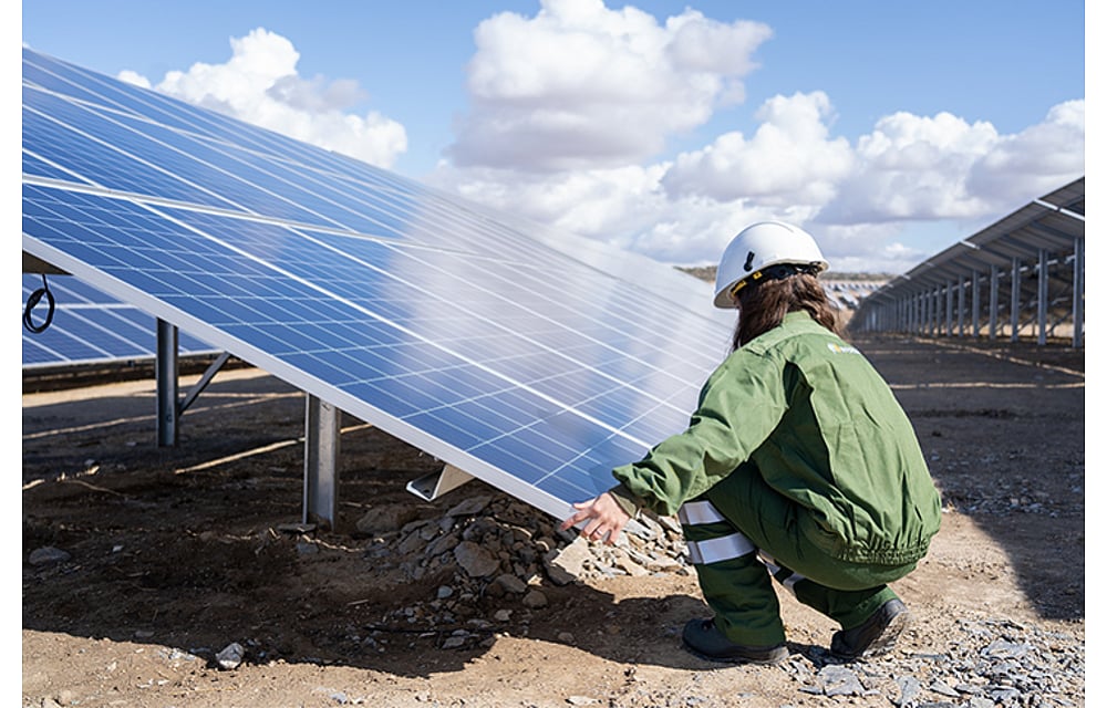 1.6 GW Solar Panel Manufacturing Fab In Spain