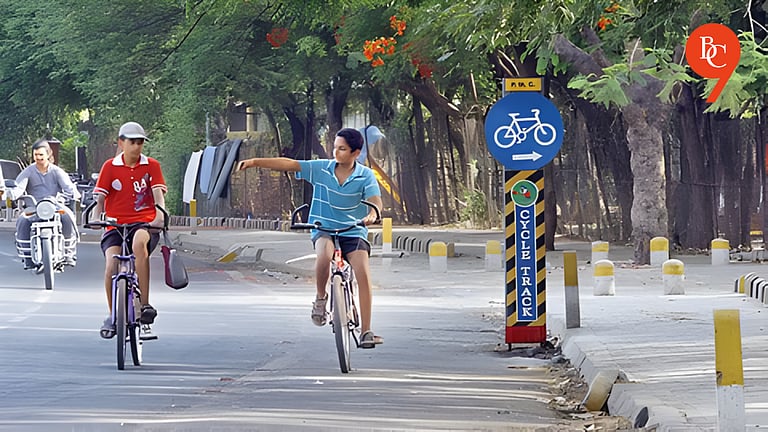 Only 11% Cycle Tracks Safe in Pune, Parisar Audit Reveals