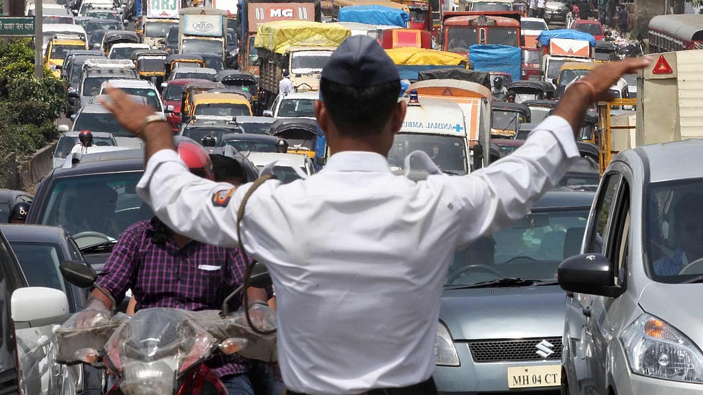 Traffic Relief in Pune: Ban on Heavy Vehicles at 30 Key Locations | The ...
