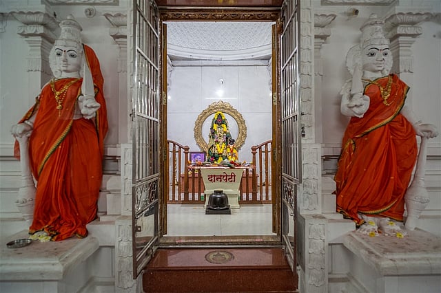 Exploring Pune's Sacred Treasures: A Temple Tour of Divine Magnificence