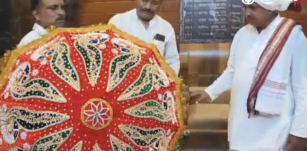 Special umbrella prepared for Sant Tukaram Maharaj Palkhi procession ...