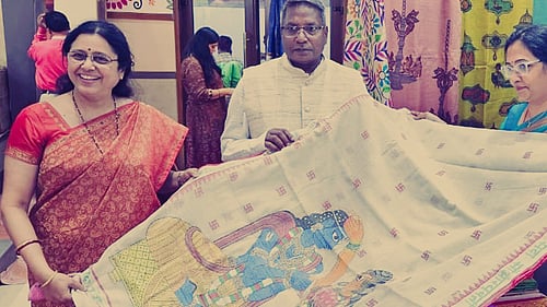Handloom Exhibition in Pune Celebrates India's Artisans and Traditional ...
