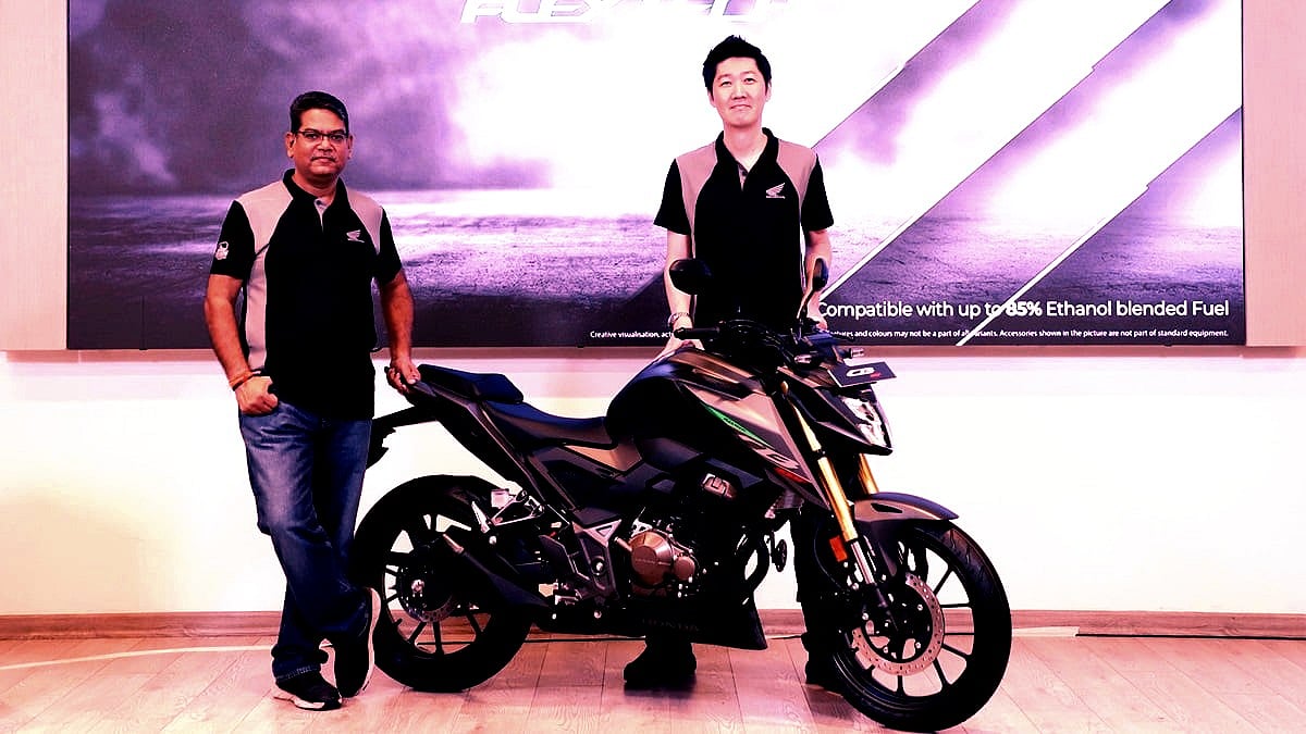 Honda Launches India’s First 300cc Flex-Fuel Motorcycle, the CB300F ...