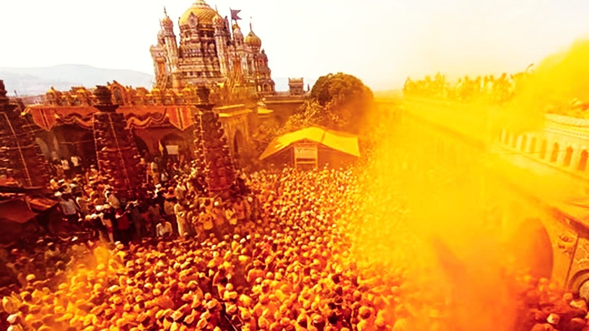 Jejuri Somvati Yatra: Thousands Gather for Lord Khandoba’s Ceremonial ...
