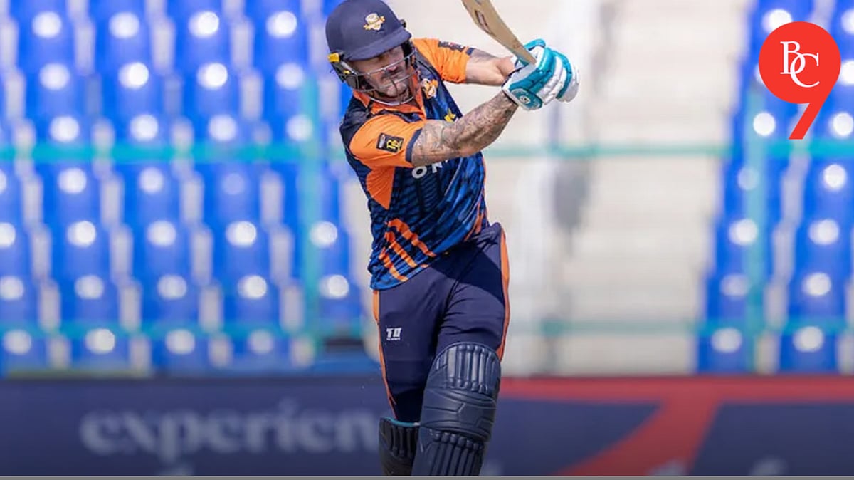 IPL 2025: WICKET! Faf Du Plessis Dismissed as Delhi Capitals Struggle