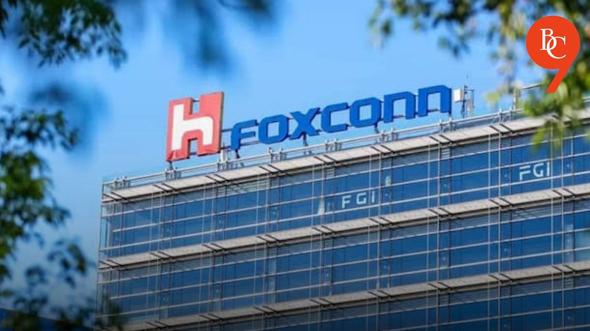 Foxconn Plans India’s Largest iPhone Manufacturing Unit in Greater Noida