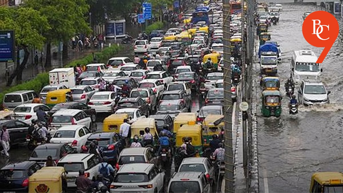 Pune Rain Havoc: Pune-Solapur Highway Submerged, Massive Traffic Jam as ...
