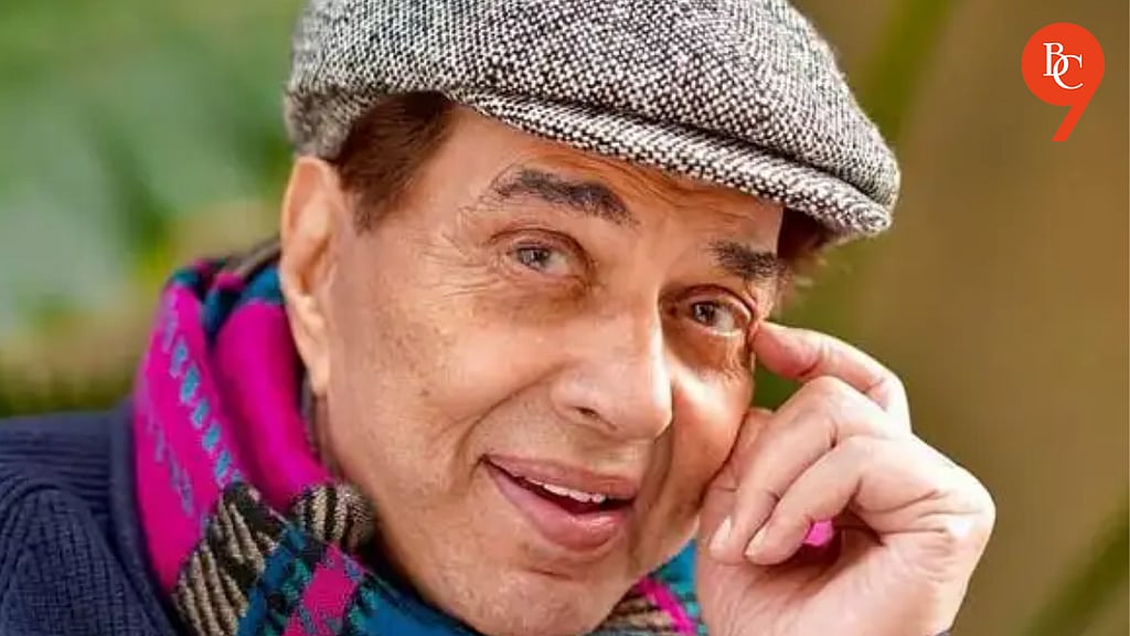 Dharmendra Passes Away at 89 | Bollywood’s Iconic He-Man No More