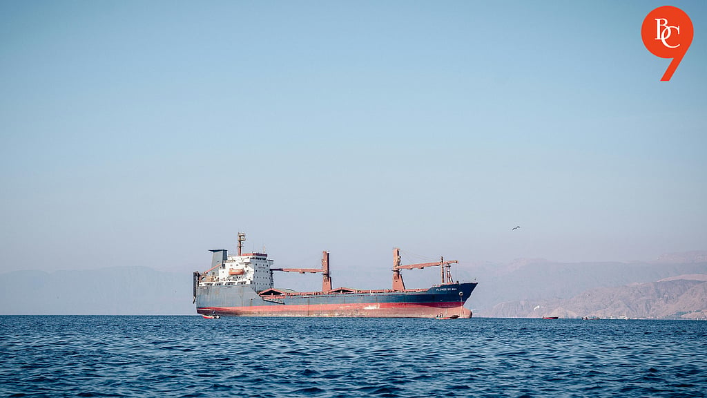 Iran Allows Two Indian Vessels to Transit Strait of Hormuz Amid Iran-US War