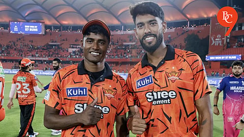 SRH Debutants Stun Royals: Hinge & Sakib's 8-Wicket Masterclass