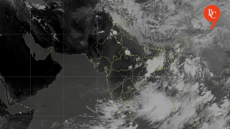 Monsoon Progress Slows in Maharashtra | Mumbai & Pune Await Widespread ...