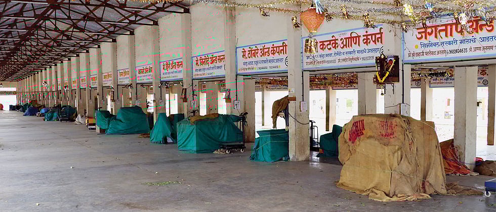 Moshi bandh to oppose dumping of garbage