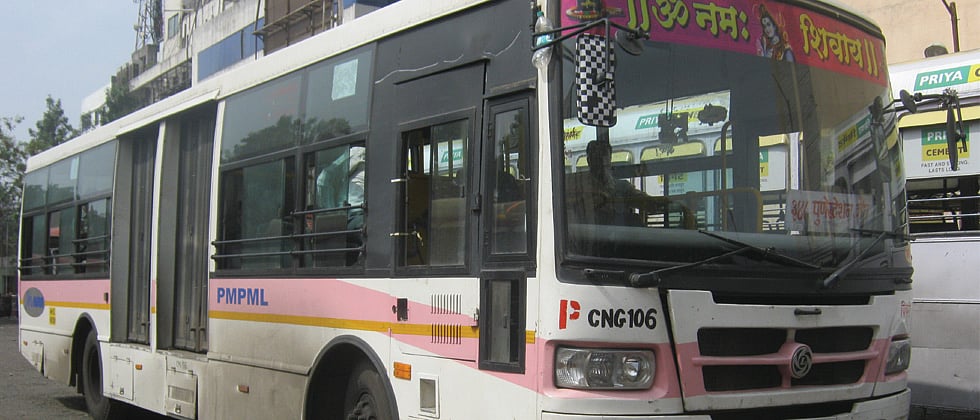 Bus conductors now give back change, says PMPML