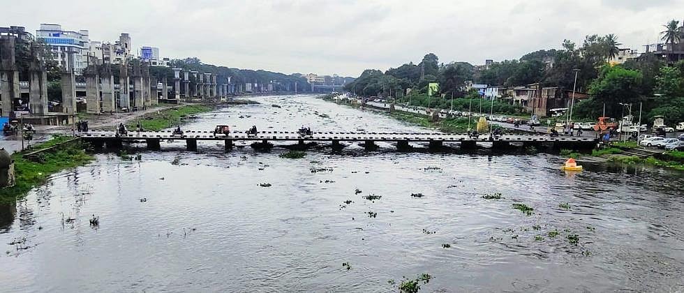 Pune rains: Bhide Bridge submerged under water, closed for traffic