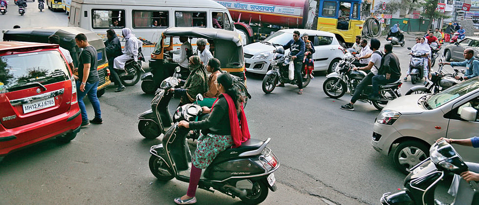 Wanawadi residents hit by traffic jams