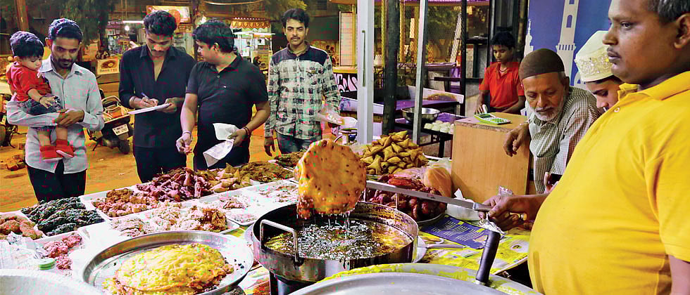 Delicacies at Kausar Baug beckon food lovers in city