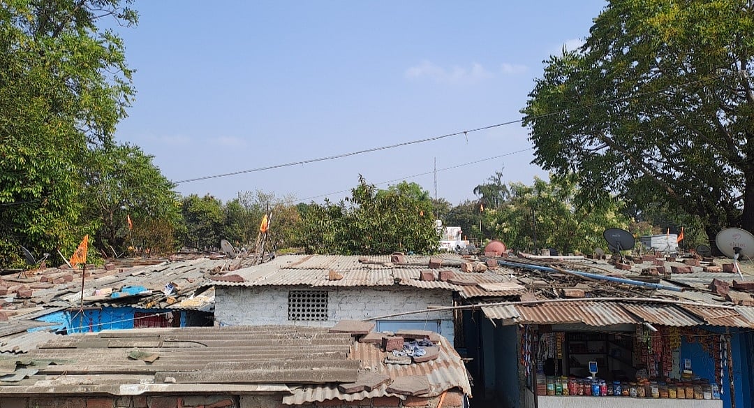 Living in Bhopal's Slums: Struggles with Power, Water, and Toilets ...