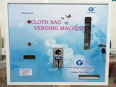 Gujarat Installs Cloth Bag Vending Machines at Temples