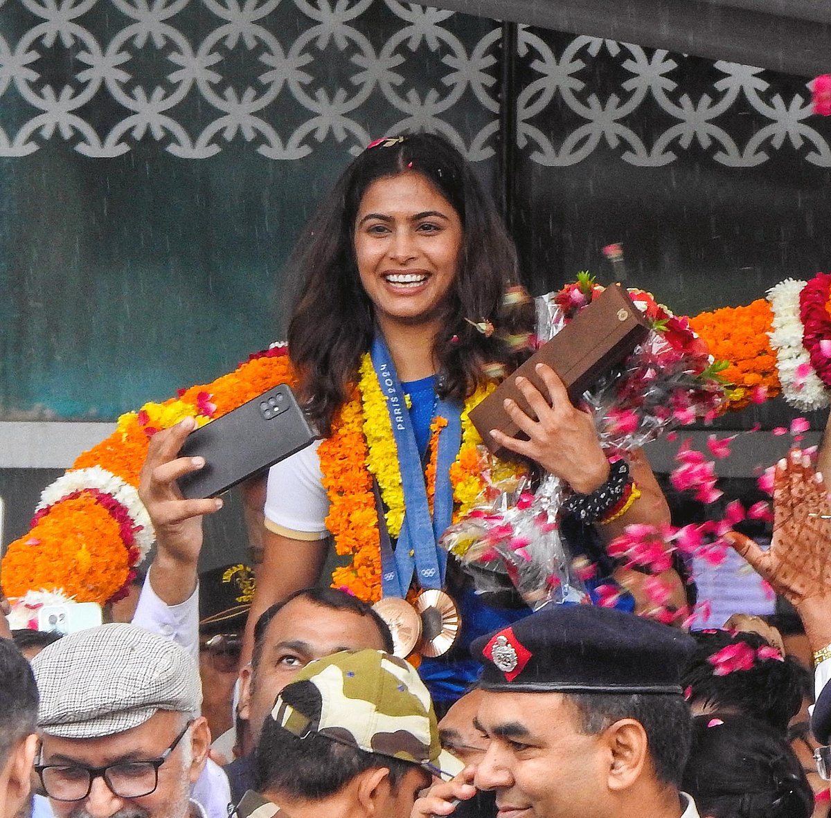Manu Bhaker Addresses Khel Ratna Award Controversy