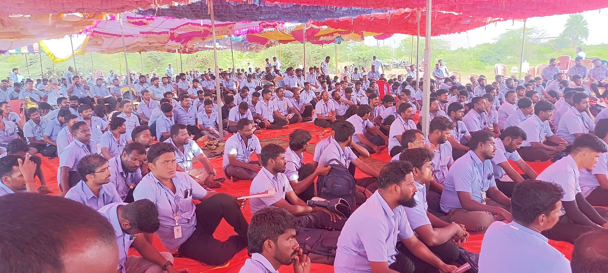 Samsung protest: TN cops screen workers travelling to factory ...