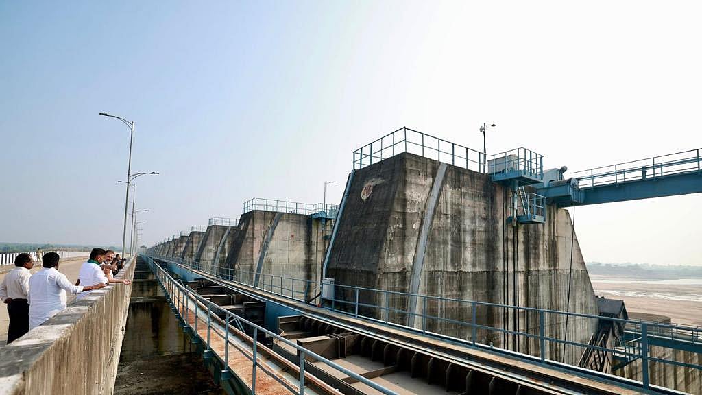 Telangana Ministers Inspect Medigadda Barrage Damage in Kaleshwaram Project