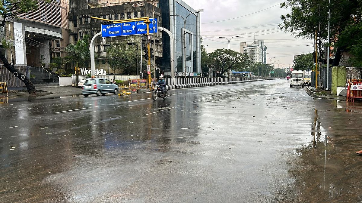 Chennai Police Establish Green Corridor on Anna Salai and ECR for ...