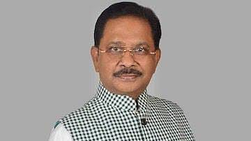 Largest IT haul: Raids on Congress leader’s business yields Rs 353 cr ...