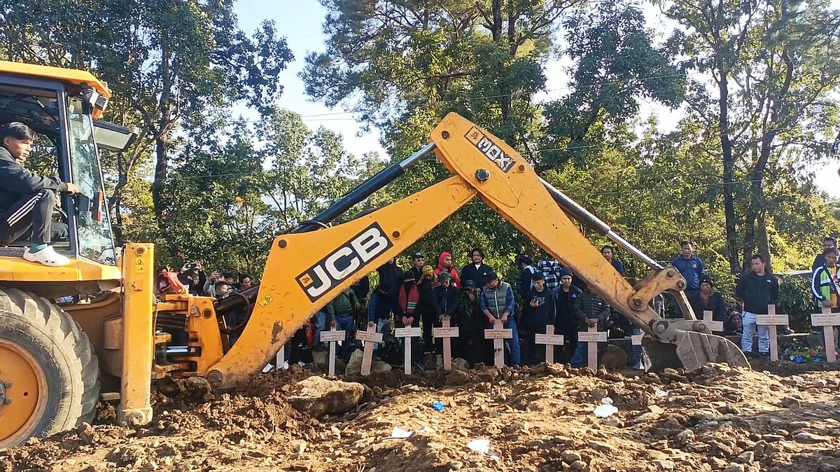 Tree planks and bones: Manipur families burn and bury remains of kin ...