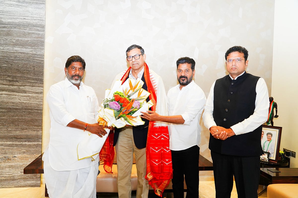 Raghuram Rajan Meets Telangana CM and Ministers for Economic Strategy ...
