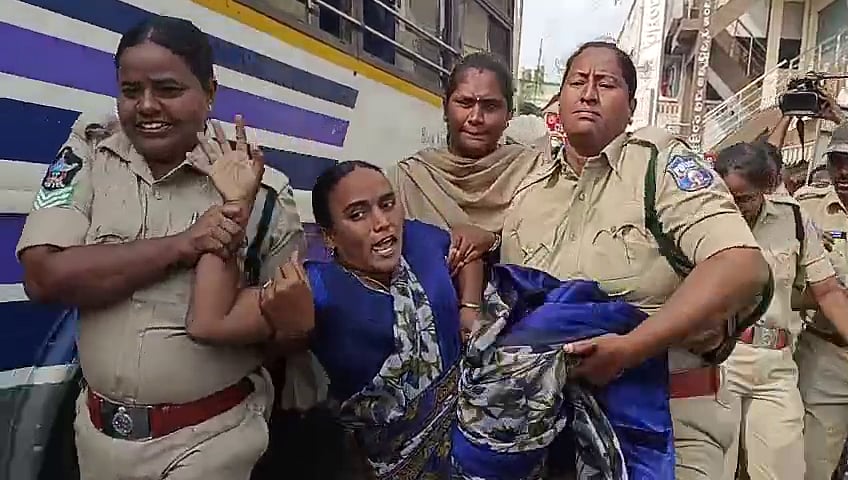 Andhra police detain Anganwadi workers, foil 'Chalo Vijayawada' plan to ...