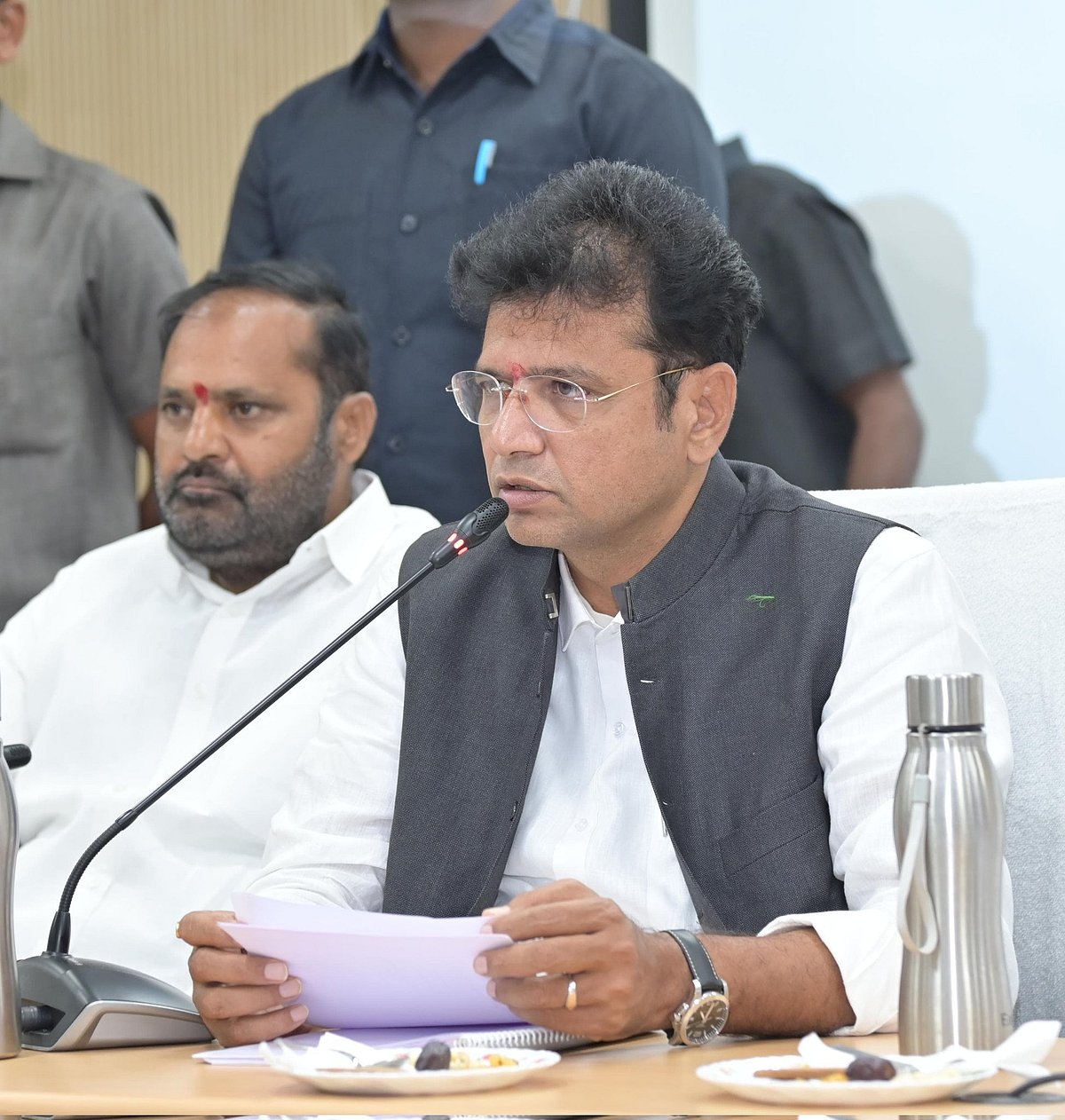 Telangana Industries Minister Sridhar Babu Vows to Revive Nizam Sugar ...