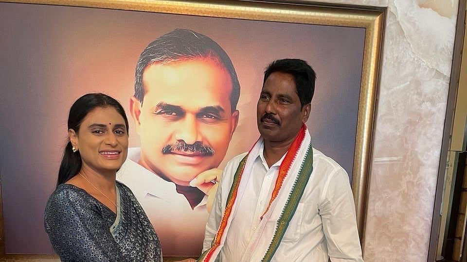 YSRCP MLA from Andhra’s Nandikotkur Arthur Toguru joins Congress