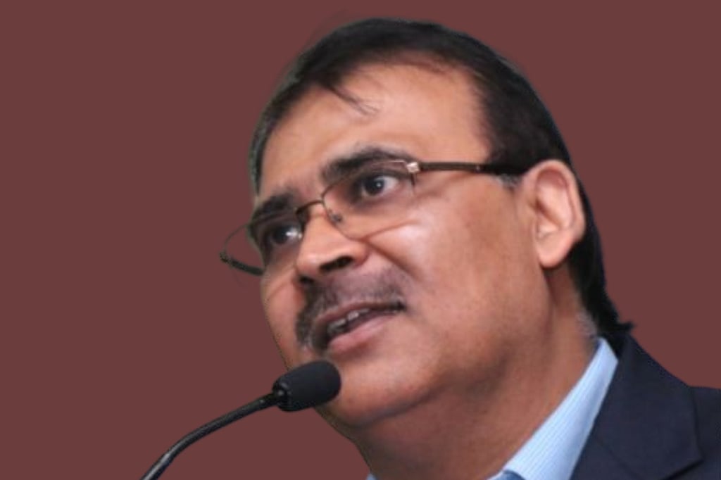 Tamil Nadu: Home Secretary, other IAS officers transferred in major ...