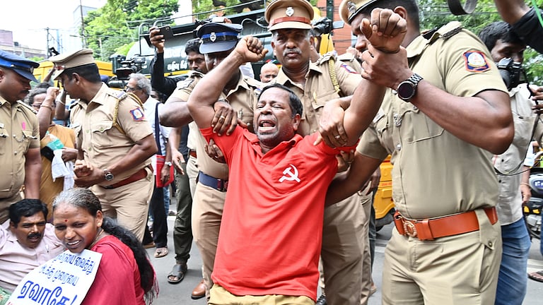 Samsung workers’ strike: Left parties protest against Tamil Nadu police ...
