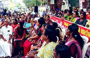 Asha workers in Kerala to continue strike as two separate rounds of ...